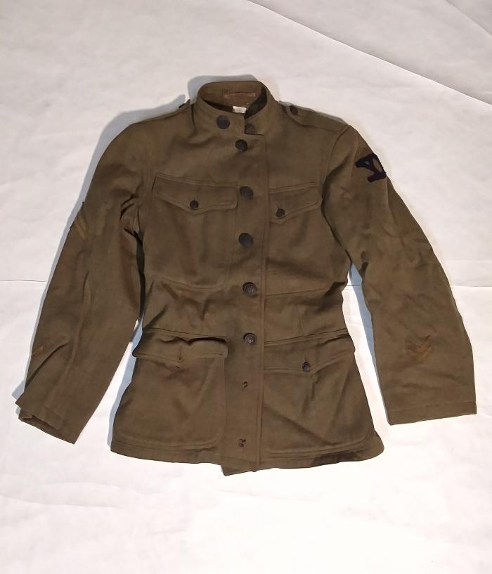 Connecticut Collections : Physical Object : Uniform [X72.211]